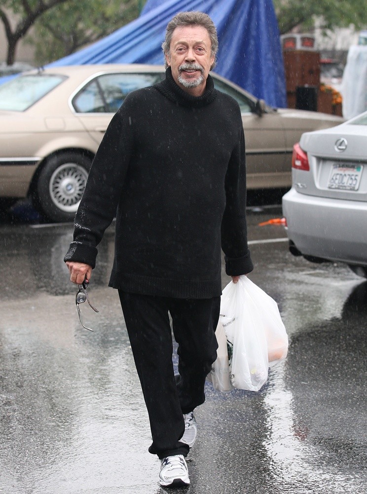 Tim Curry 2018: Haircut, Beard, Eyes, Weight, Measurements, Tattoos ...